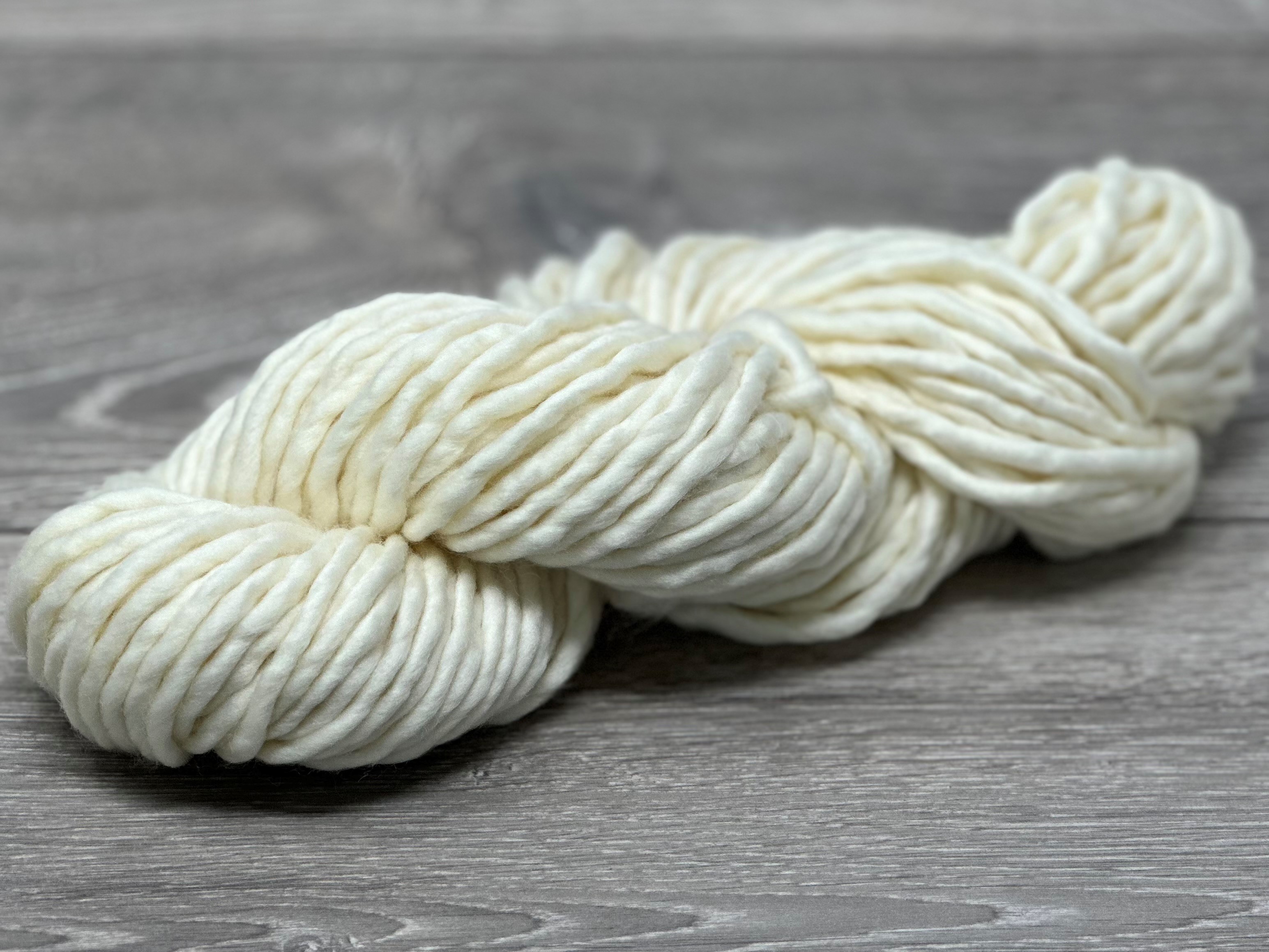 Superbulky Singles Yarn. 100% Superwash Extrafine (19.5 micron) Merino ...